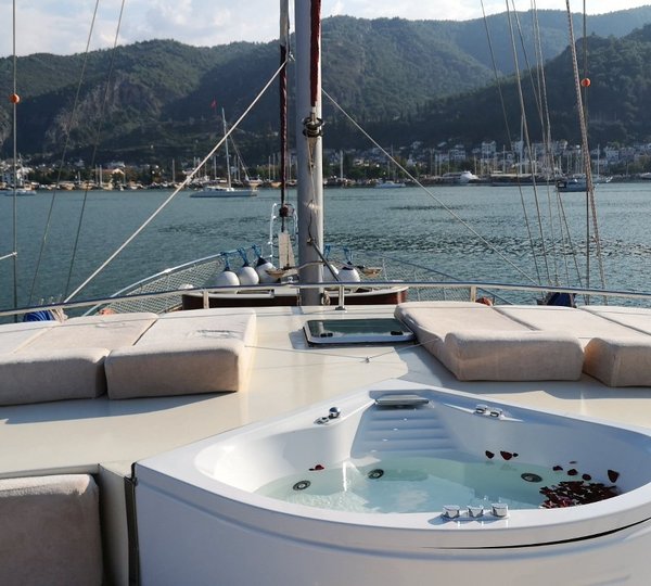 DIAMOND LILA Yacht Charter Details, Gulet | CHARTERWORLD Luxury Superyachts
